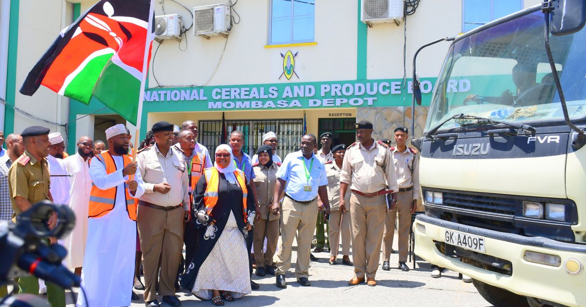 Joho offers Ramadhan donation to needy - Breaking Kenya News