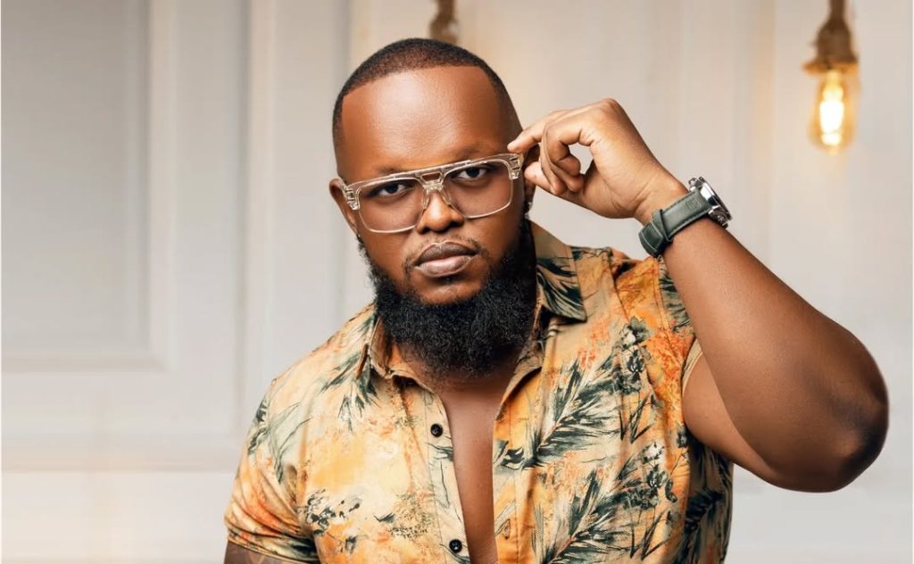 Community, Laughter and Giving: Inside Sam the Barber’s Uhuru Park ...