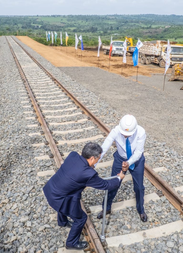 Ruto breaks ground for Naivasha-Malaba SGR - Breaking Kenya News